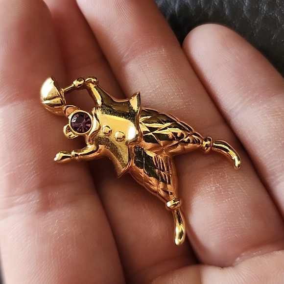 Monet | Jewelry | Vtg Monet Pin | Poshmark